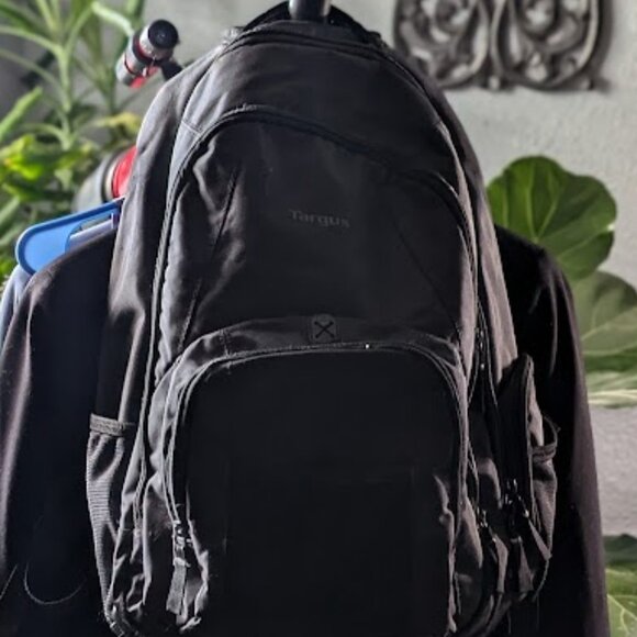 Targus | Bags | Targus Black Backpack | Poshmark